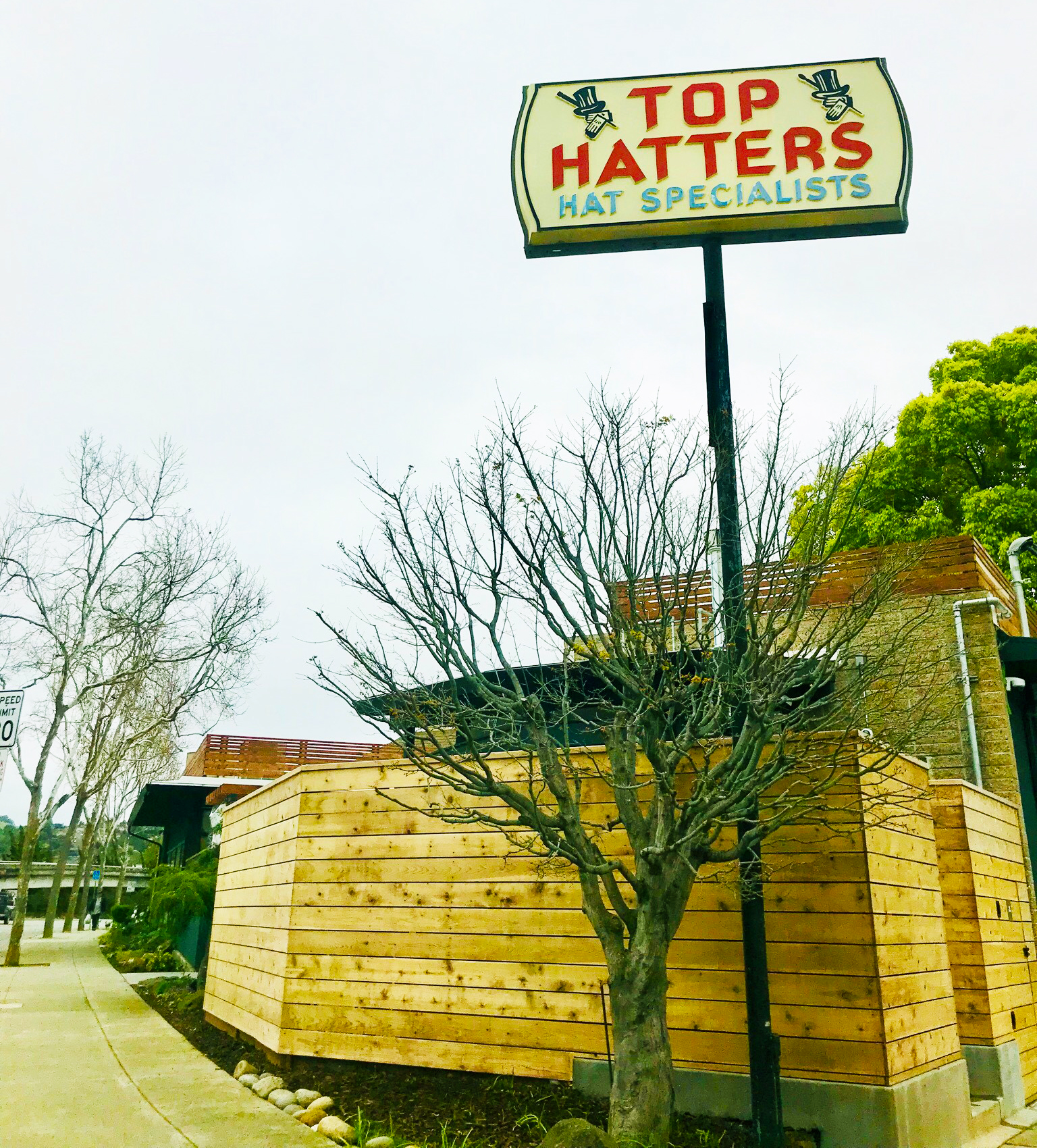 Top Hatters Kitchen and Bar Opening Today | San Leandro Next